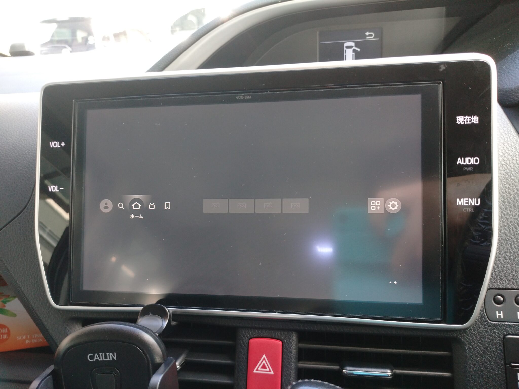 トヨタ・ヴォクシー（80系）の純正ナビ（NSZN-Z66T）とリアモニター（V12T-R66C）へファイヤースティックTVをミラーリング。HDMI入力、スマホ、YOUTUBE。 – 【公式】シ ...