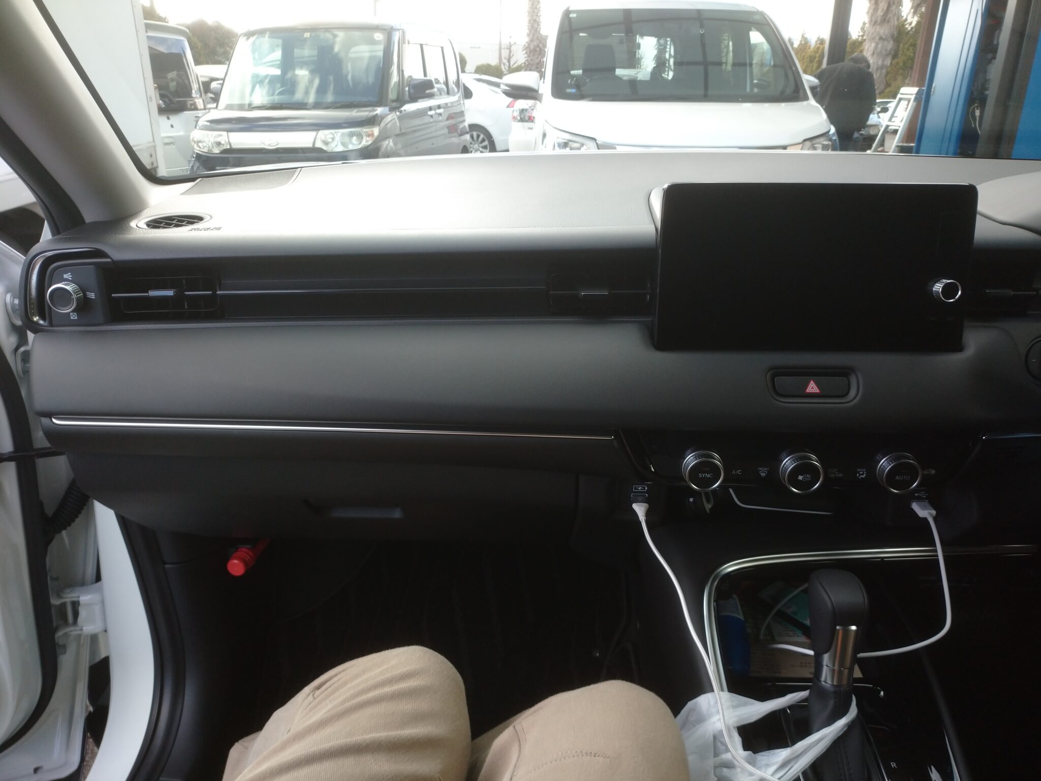 ヴェゼル（RV5）の純正コネクトディスプレイオーディオへナビキャンセラー、テレビキャンセラーを取付ました！ – 【公式】シタラ自動車株式会社